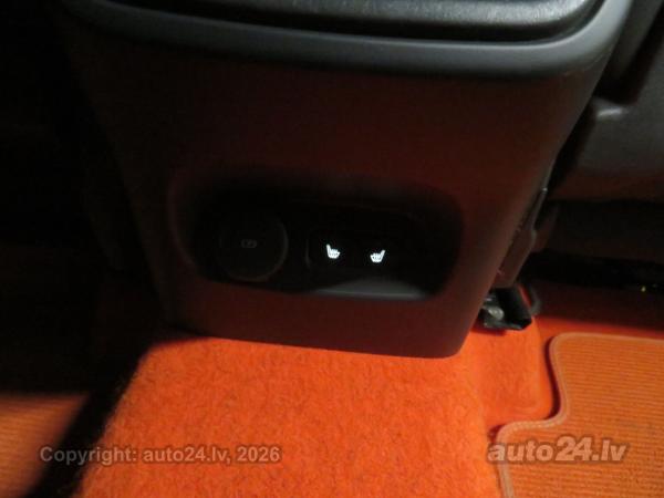 Серый Вольво XC40 2019 в Таллин, объемом двигателя 2.00 л и пробегом 73 тыс. км за 21500 €, фото 7 на AUTOMOTO.COM.LV