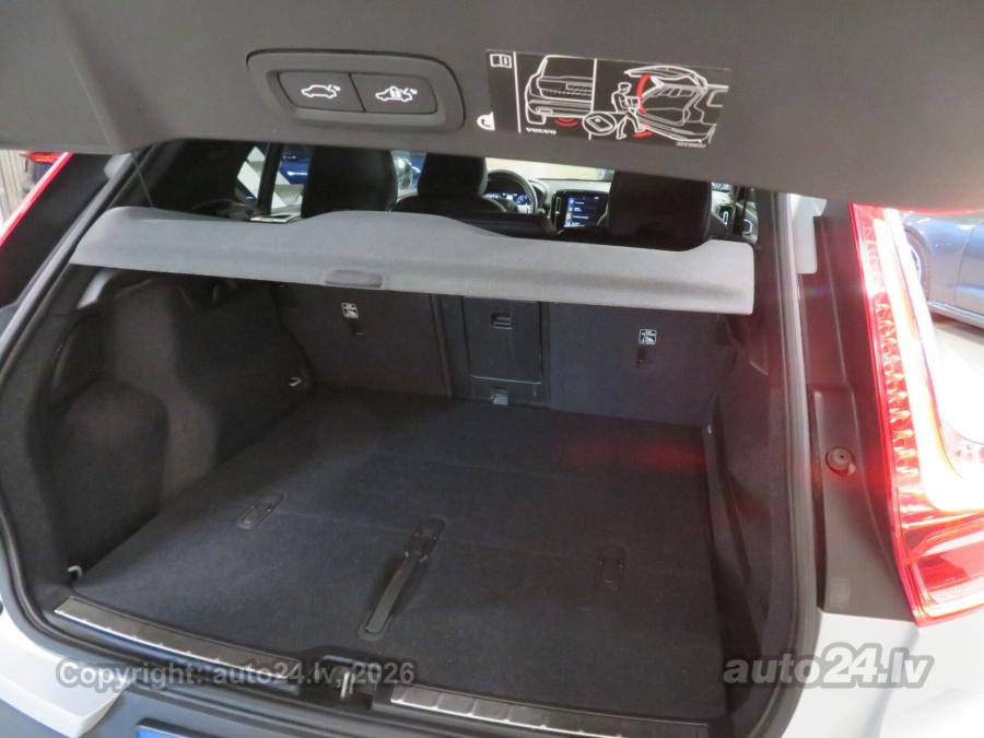 Серый Вольво XC40 2019 в Таллин, объемом двигателя 2.00 л и пробегом 73 тыс. км за 21500 €, фото 12 на AUTOMOTO.COM.LV
