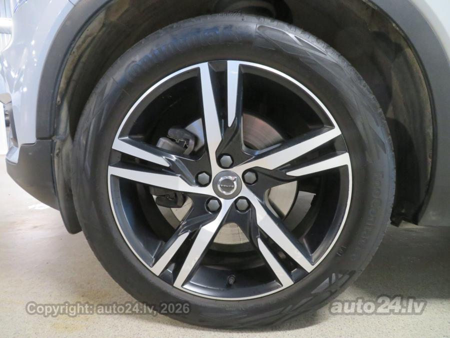 Серый Вольво XC40 2019 в Таллин, объемом двигателя 2.00 л и пробегом 73 тыс. км за 21500 €, фото 14 на AUTOMOTO.COM.LV