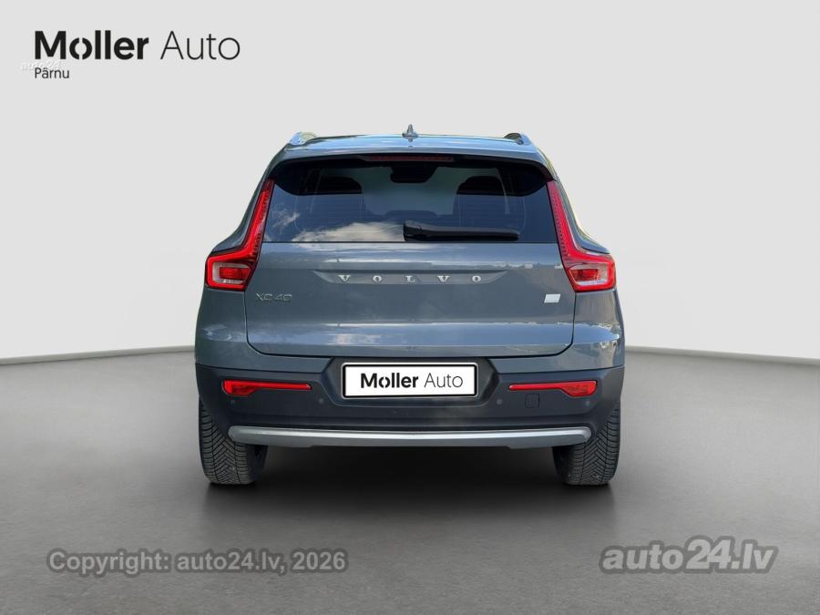 Pelēks Volvo XC40 2020 Pērnava, ar dzinēja tilpumu 1.50 L un nobraukumu 218 tūkst. km par 19900 €, foto 4 vietnē AUTOMOTO.COM.LV