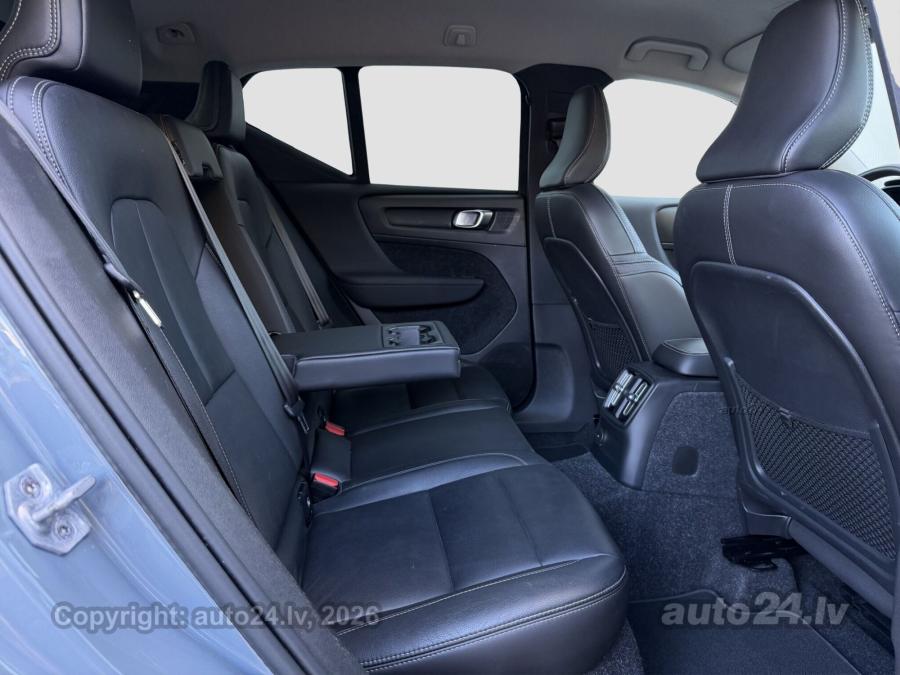 Pelēks Volvo XC40 2020 Pērnava, ar dzinēja tilpumu 1.50 L un nobraukumu 218 tūkst. km par 19900 €, foto 8 vietnē AUTOMOTO.COM.LV