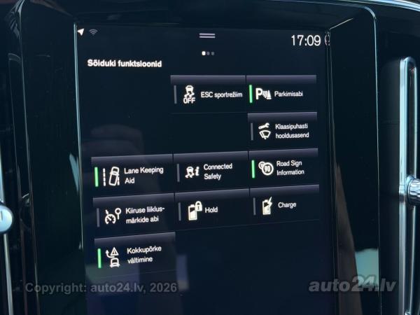 Серый Вольво XC40 2020 в Пярну, объемом двигателя 1.50 л и пробегом 218 тыс. км за 19900 €, фото 11 на AUTOMOTO.COM.LV