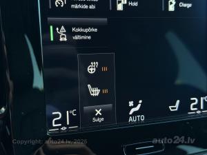 Pelēks Volvo XC40 2020 Pērnava, ar dzinēja tilpumu 1.50 L un nobraukumu 218 tūkst. km par 19900 €, foto 12 vietnē AUTOMOTO.COM.LV