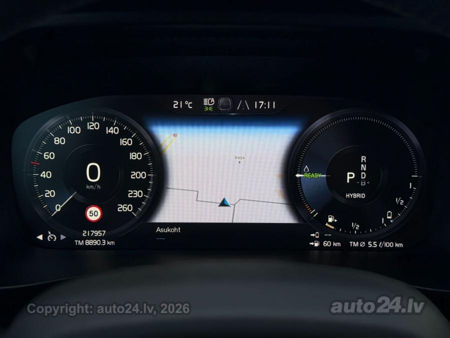 Pelēks Volvo XC40 2020 Pērnava, ar dzinēja tilpumu 1.50 L un nobraukumu 218 tūkst. km par 19900 €, foto 19 vietnē AUTOMOTO.COM.LV