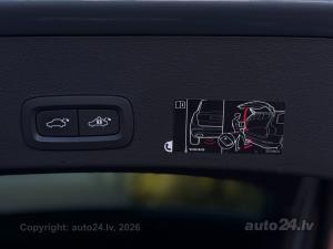 Pelēks Volvo XC40 2020 Pērnava, ar dzinēja tilpumu 1.50 L un nobraukumu 218 tūkst. km par 19900 €, foto 25 vietnē AUTOMOTO.COM.LV