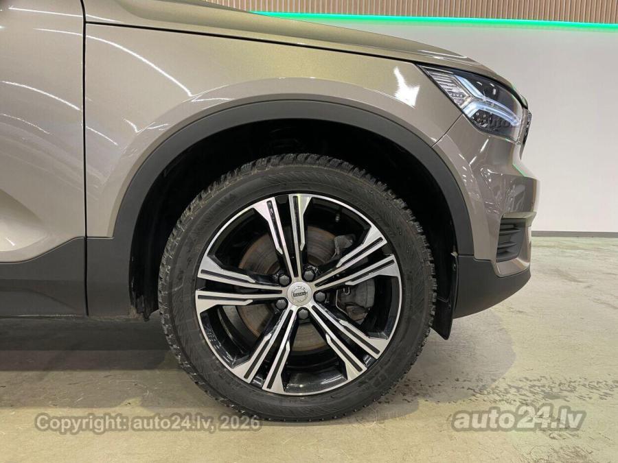 Pelēks Volvo XC40 2021 Tallina, ar dzinēja tilpumu 1.48 L un nobraukumu 49 tūkst. km par 27900 €, foto 5 vietnē AUTOMOTO.COM.LV