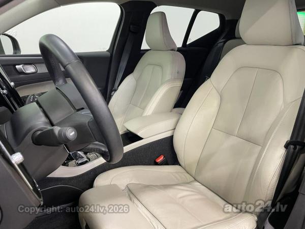 Grey Volvo XC40 2021 in Tallinn, with an engine capacity of 1.48 L and mileage of 49 thousand km for 27900 €, photo 7 on AUTOMOTO.COM.LV