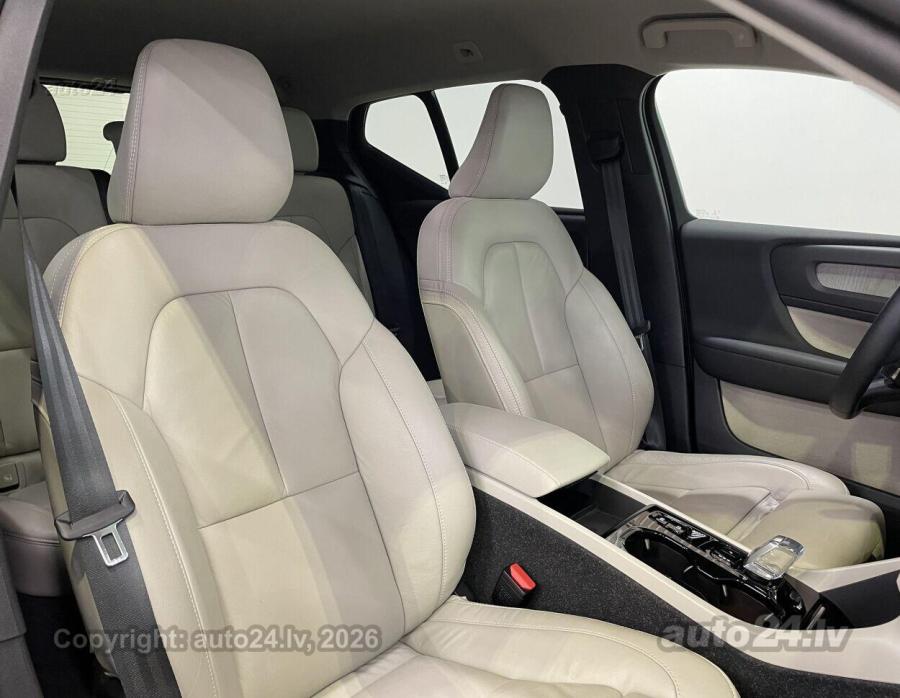 Pelēks Volvo XC40 2021 Tallina, ar dzinēja tilpumu 1.48 L un nobraukumu 49 tūkst. km par 27900 €, foto 9 vietnē AUTOMOTO.COM.LV