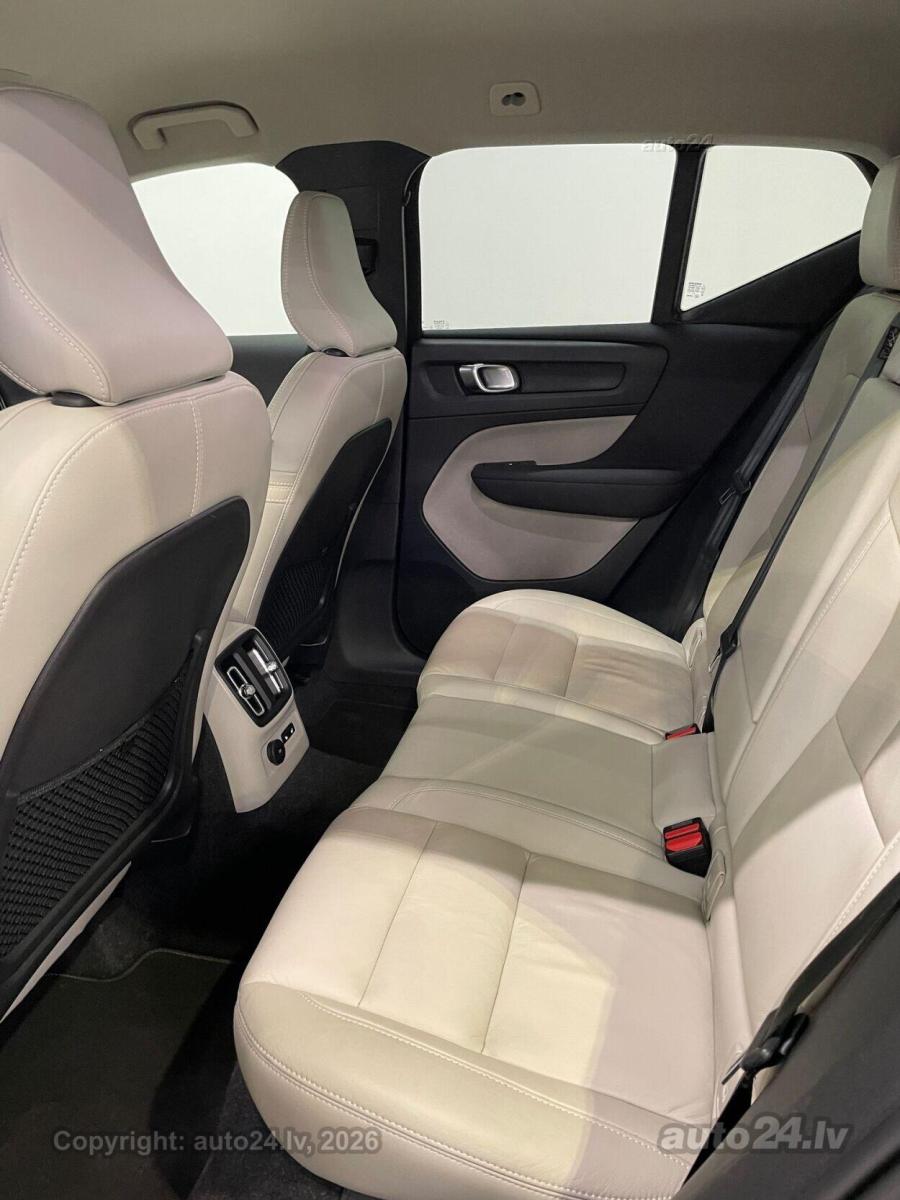 Pelēks Volvo XC40 2021 Tallina, ar dzinēja tilpumu 1.48 L un nobraukumu 49 tūkst. km par 27900 €, foto 11 vietnē AUTOMOTO.COM.LV
