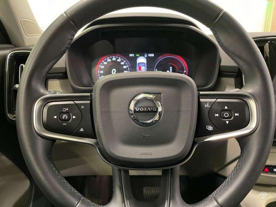 Grey Volvo XC40 2021 in Tallinn, with an engine capacity of 1.48 L and mileage of 49 thousand km for 27900 €, photo 15 on AUTOMOTO.COM.LV