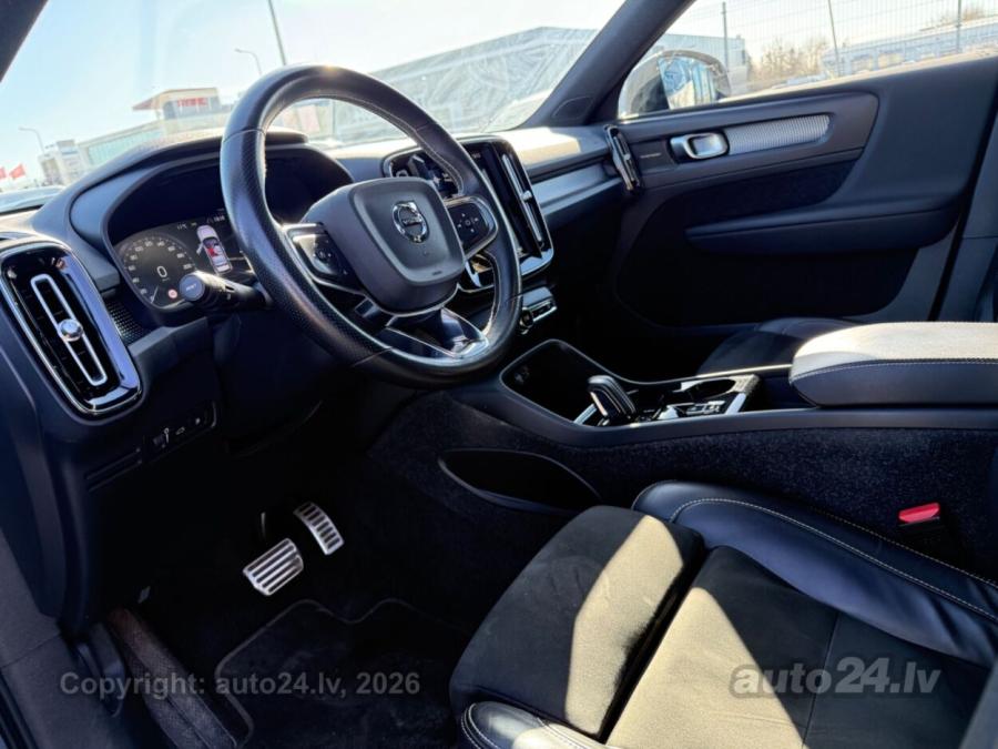 Pelēks Volvo XC40 2021 Tallina, ar dzinēja tilpumu 1.50 L un nobraukumu 200 tūkst. km par 23490 €, foto 5 vietnē AUTOMOTO.COM.LV