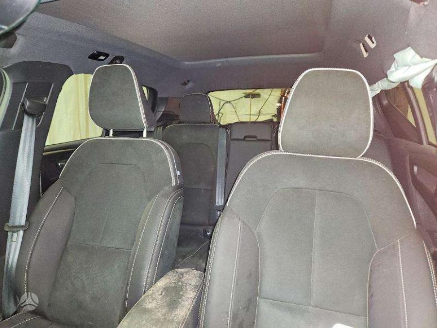 Pelēks Volvo XC40 2024 Šauļi, ar dzinēja tilpumu 2.00 L un nobraukumu 5 tūkst. km par 5500 €, foto 11 vietnē AUTOMOTO.COM.LV