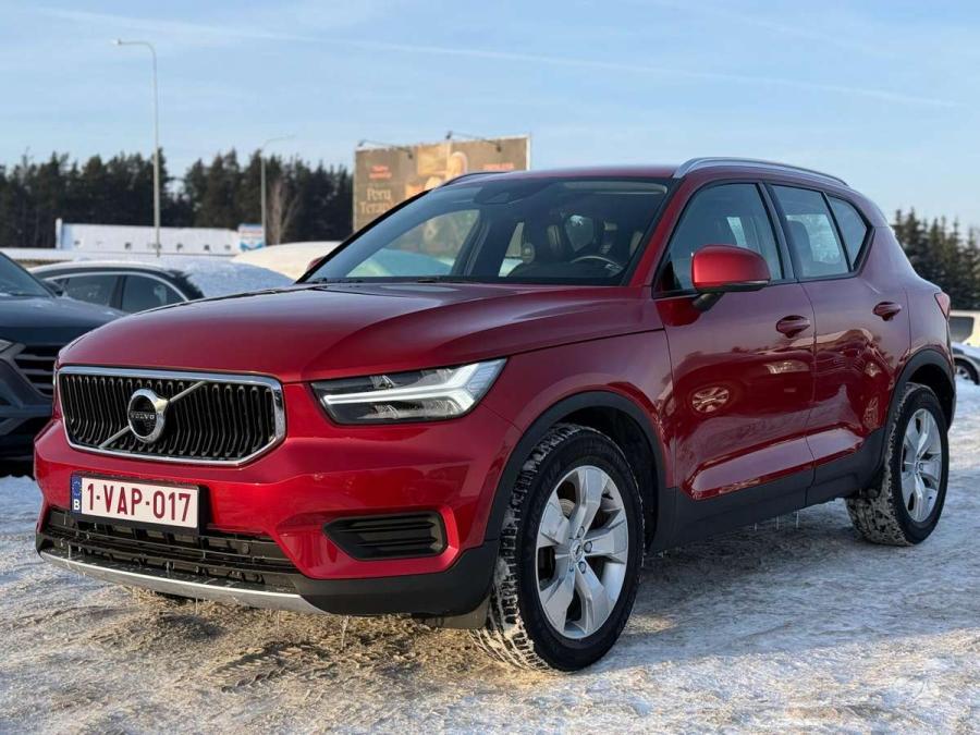 Красный Вольво XC40 2018 в Утена, объемом двигателя 1.97 л и пробегом 300 тыс. км за 12800 €, фото 2 на AUTOMOTO.COM.LV
