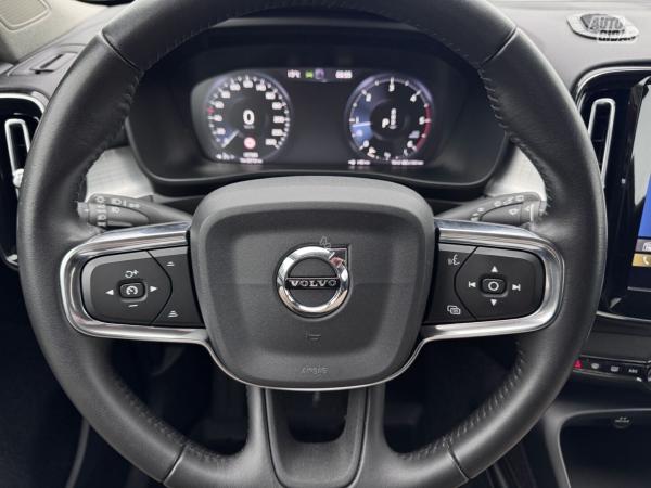 Красный Вольво XC40 2018 в Авиженяй, объемом двигателя 2.00 л и пробегом 157 тыс. км за 16950 €, фото 10 на AUTOMOTO.COM.LV