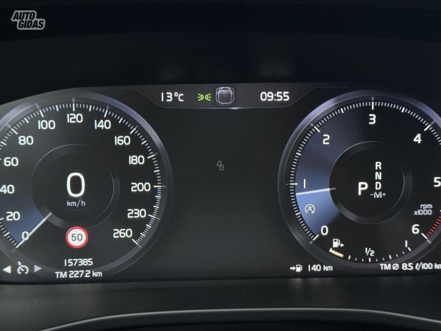 Красный Вольво XC40 2018 в Авиженяй, объемом двигателя 2.00 л и пробегом 157 тыс. км за 16950 €, фото 12 на AUTOMOTO.COM.LV
