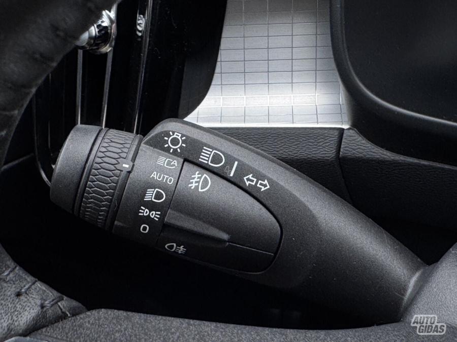 Красный Вольво XC40 2018 в Авиженяй, объемом двигателя 2.00 л и пробегом 157 тыс. км за 16950 €, фото 15 на AUTOMOTO.COM.LV