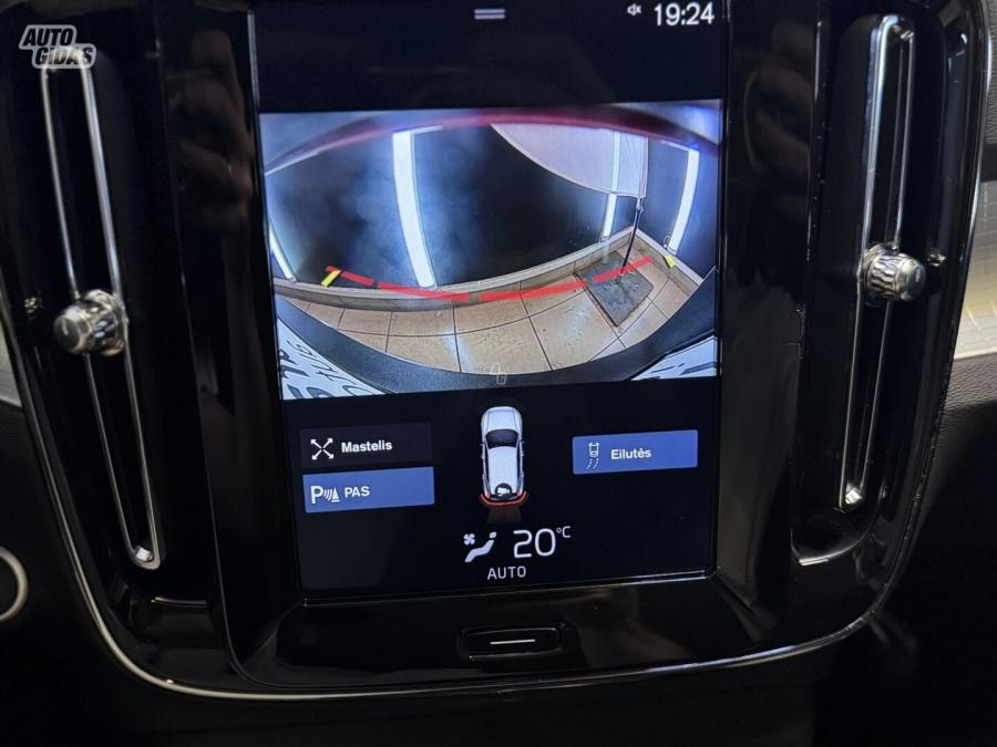 Красный Вольво XC40 2018 в Авиженяй, объемом двигателя 2.00 л и пробегом 157 тыс. км за 16950 €, фото 21 на AUTOMOTO.COM.LV
