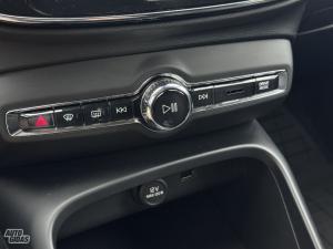 Красный Вольво XC40 2018 в Авиженяй, объемом двигателя 2.00 л и пробегом 157 тыс. км за 16950 €, фото 22 на AUTOMOTO.COM.LV