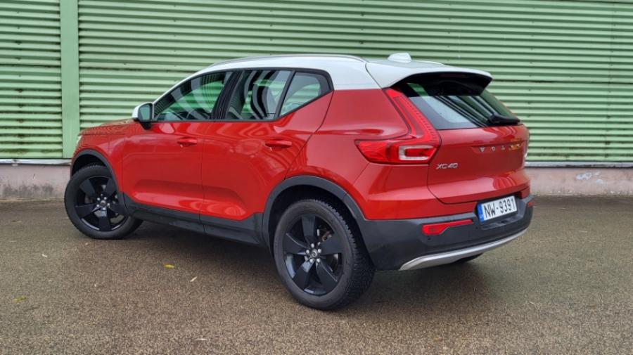 Red Volvo XC40 2018 in Riga, with an engine capacity of 2.00 L and mileage of 198 thousand km for 18500 €, photo 3 on AUTOMOTO.COM.LV