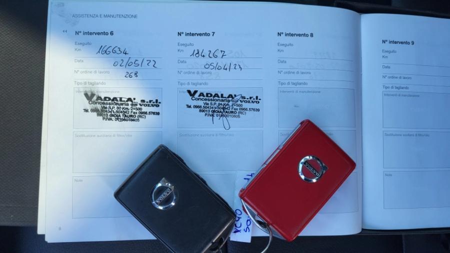 Red Volvo XC40 2018 in Riga, with an engine capacity of 2.00 L and mileage of 198 thousand km for 18500 €, photo 12 on AUTOMOTO.COM.LV