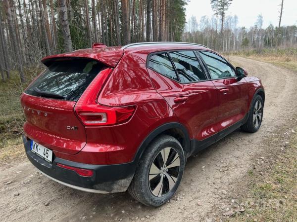 Sarkans Volvo XC40 2018 Rīga, ar dzinēja tilpumu 2.00 L un nobraukumu 119 tūkst. km par 22900 €, foto 4 vietnē AUTOMOTO.COM.LV