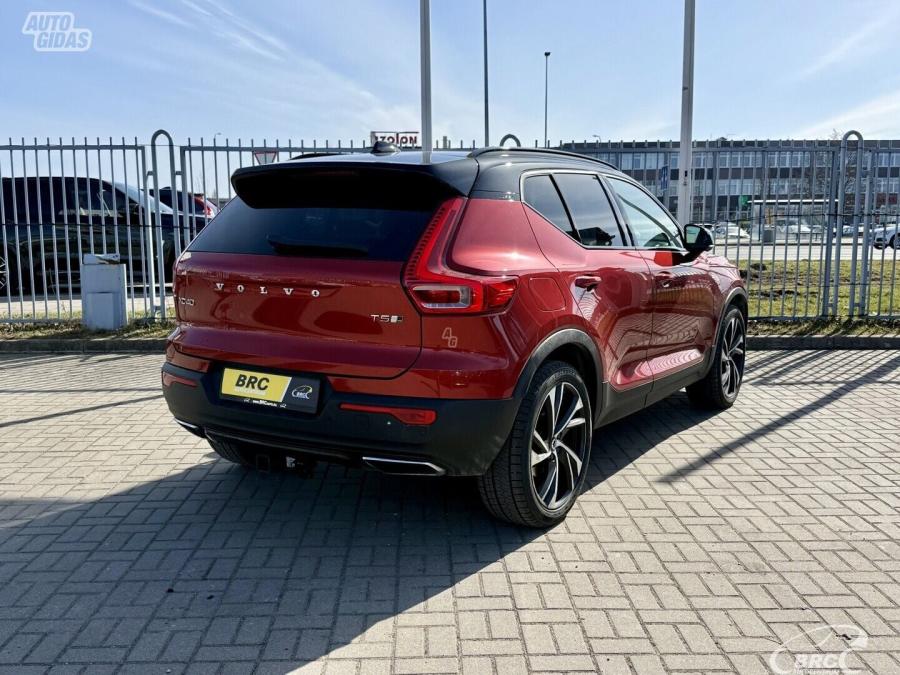 Red Volvo XC40 2019 in Avizieniai, with an engine capacity of 2.00 L and mileage of 77 thousand km for 25500 €, photo 3 on AUTOMOTO.COM.LV