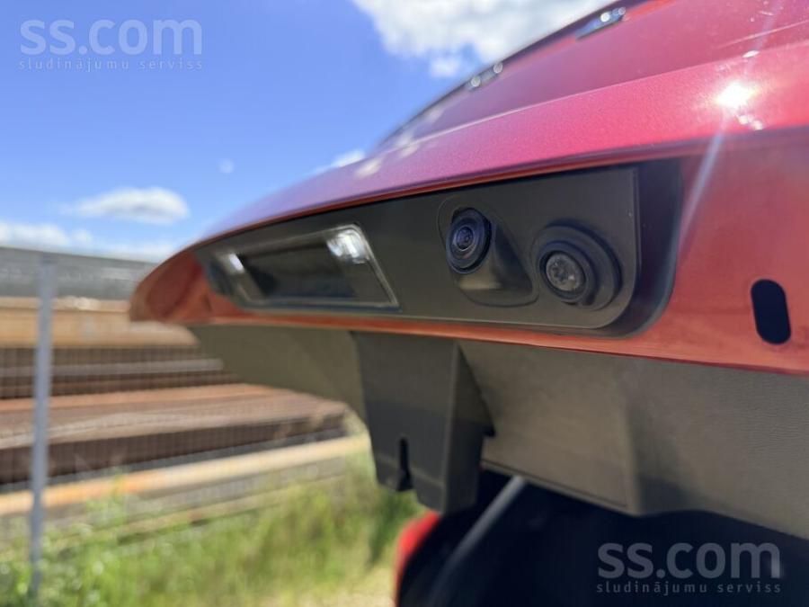 Красный Вольво XC40 2019 в Рига, объемом двигателя 1.50 л и пробегом 165 тыс. км за 16995 €, фото 9 на AUTOMOTO.COM.LV