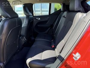 Красный Вольво XC40 2019 в Рига, объемом двигателя 1.50 л и пробегом 165 тыс. км за 16995 €, фото 12 на AUTOMOTO.COM.LV