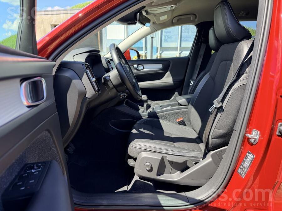 Красный Вольво XC40 2019 в Рига, объемом двигателя 1.50 л и пробегом 165 тыс. км за 16995 €, фото 14 на AUTOMOTO.COM.LV