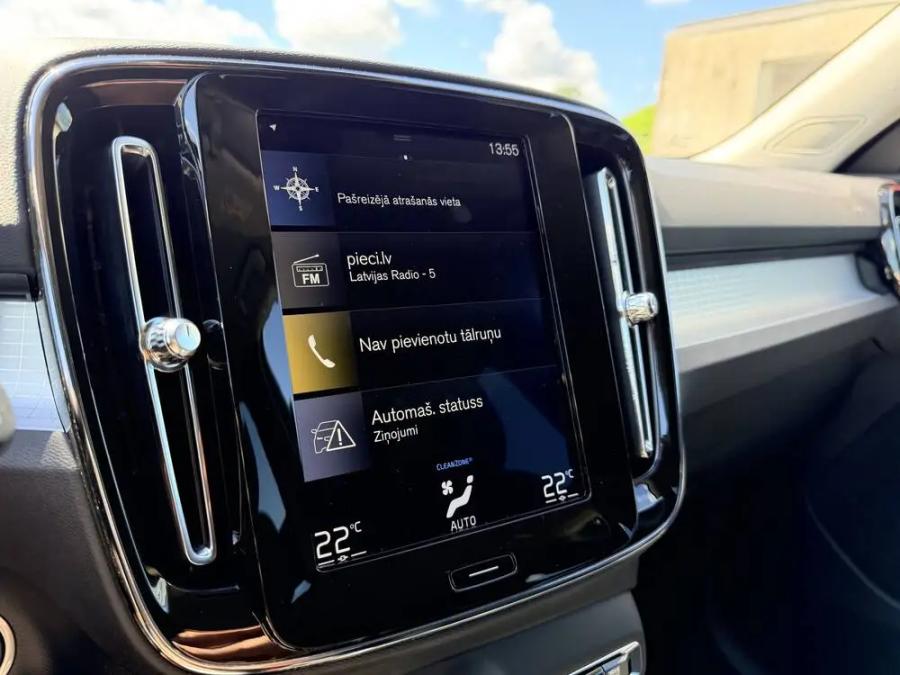 Красный Вольво XC40 2019 в Рига, объемом двигателя 1.50 л и пробегом 165 тыс. км за 16995 €, фото 12 на AUTOMOTO.COM.LV