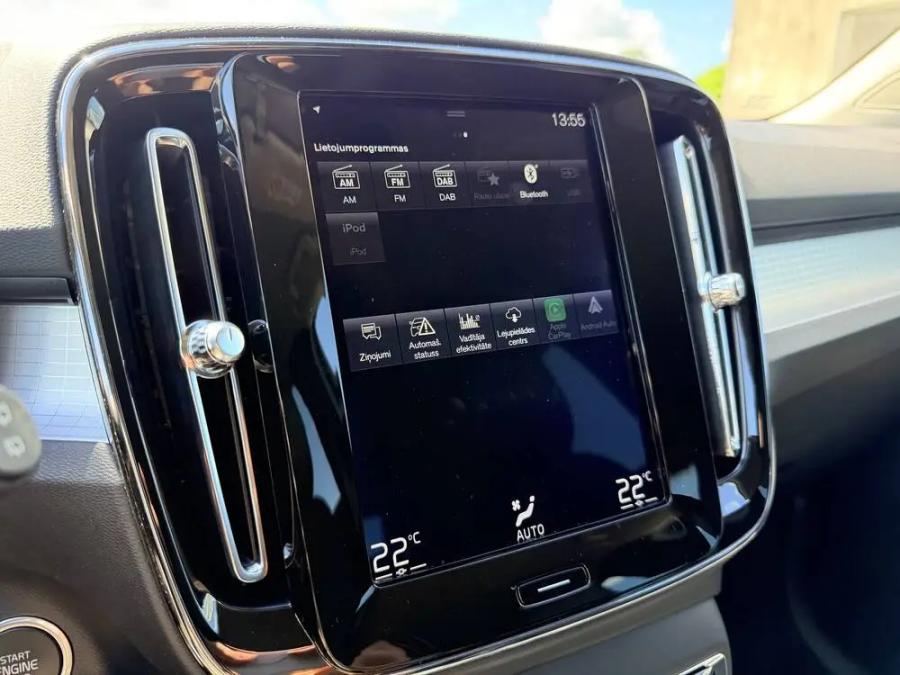 Красный Вольво XC40 2019 в Рига, объемом двигателя 1.50 л и пробегом 165 тыс. км за 16995 €, фото 13 на AUTOMOTO.COM.LV
