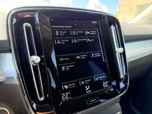 Красный Вольво XC40 2019 в Рига, объемом двигателя 1.50 л и пробегом 165 тыс. км за 16995 €, фото 14 на AUTOMOTO.COM.LV