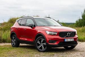 Sarkans Volvo XC40 2019 Rīga, ar dzinēja tilpumu 2.00 L un nobraukumu 154 tūkst. km par 18995 €, foto  vietnē AUTOMOTO.COM.LV