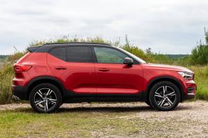 Красный Вольво XC40 2019 в Рига, объемом двигателя 2.00 л и пробегом 154 тыс. км за 18995 €, фото 8 на AUTOMOTO.COM.LV