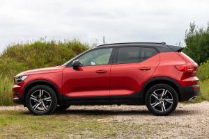 Красный Вольво XC40 2019 в Рига, объемом двигателя 2.00 л и пробегом 154 тыс. км за 18995 €, фото 9 на AUTOMOTO.COM.LV