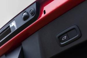 Красный Вольво XC40 2019 в Рига, объемом двигателя 2.00 л и пробегом 154 тыс. км за 18995 €, фото 11 на AUTOMOTO.COM.LV