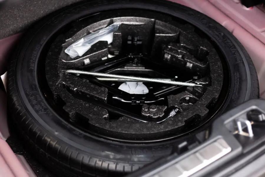 Красный Вольво XC40 2019 в Рига, объемом двигателя 2.00 л и пробегом 154 тыс. км за 18995 €, фото 13 на AUTOMOTO.COM.LV