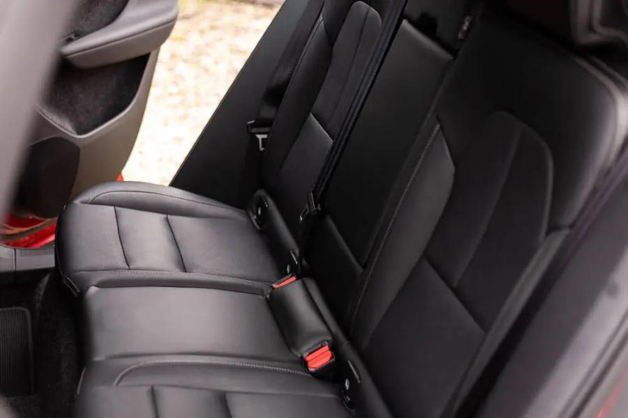 Красный Вольво XC40 2019 в Рига, объемом двигателя 2.00 л и пробегом 154 тыс. км за 18995 €, фото 15 на AUTOMOTO.COM.LV