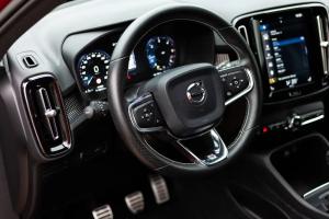 Красный Вольво XC40 2019 в Рига, объемом двигателя 2.00 л и пробегом 154 тыс. км за 18995 €, фото 19 на AUTOMOTO.COM.LV