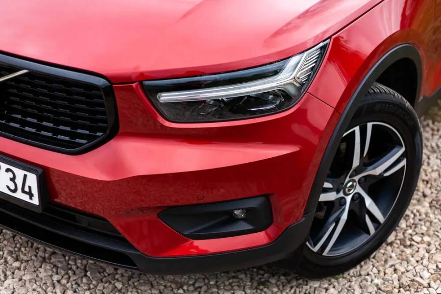 Красный Вольво XC40 2019 в Рига, объемом двигателя 2.00 л и пробегом 154 тыс. км за 18995 €, фото 24 на AUTOMOTO.COM.LV