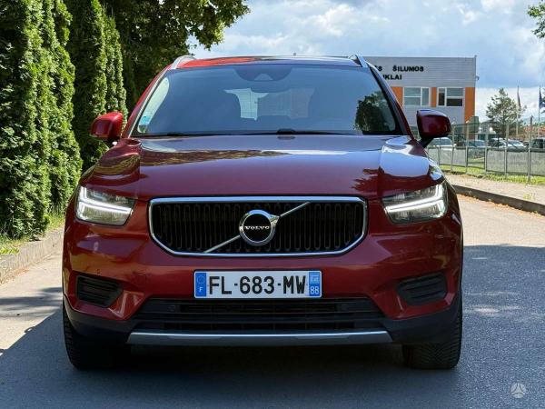 Красный Вольво XC40 2019 в Таураге, объемом двигателя 1.97 л и пробегом 280 тыс. км за 14500 €, фото 2 на AUTOMOTO.COM.LV