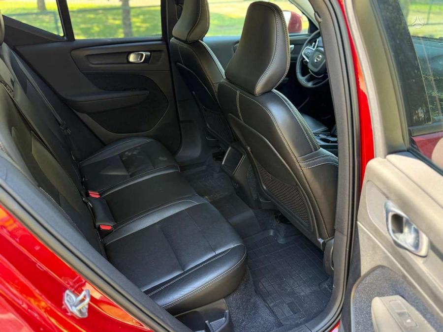 Sarkans Volvo XC40 2019 Tauragė, ar dzinēja tilpumu 1.97 L un nobraukumu 280 tūkst. km par 14500 €, foto 19 vietnē AUTOMOTO.COM.LV