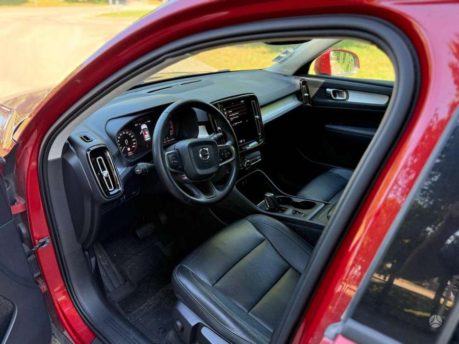 Sarkans Volvo XC40 2019 Tauragė, ar dzinēja tilpumu 1.97 L un nobraukumu 280 tūkst. km par 14500 €, foto 23 vietnē AUTOMOTO.COM.LV