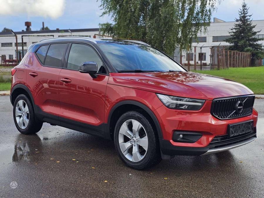 Красный Вольво XC40 2019 в Рокишкис, объемом двигателя 1.97 л и пробегом 300 тыс. км за 12400 €, фото 3 на AUTOMOTO.COM.LV