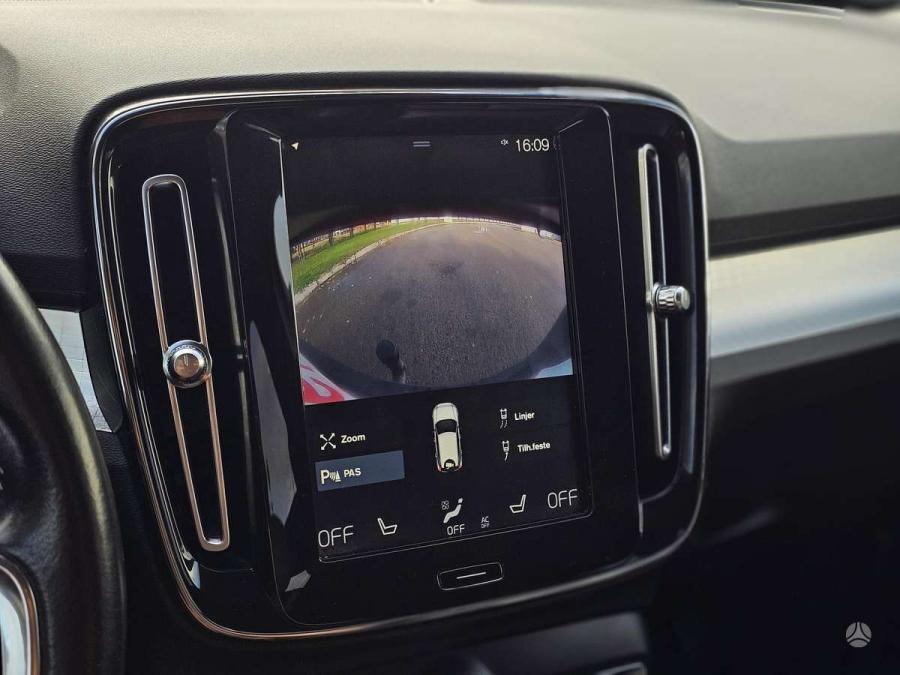 Красный Вольво XC40 2019 в Рокишкис, объемом двигателя 1.97 л и пробегом 300 тыс. км за 12400 €, фото 29 на AUTOMOTO.COM.LV