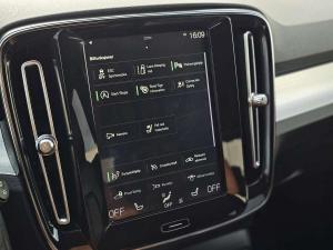 Красный Вольво XC40 2019 в Рокишкис, объемом двигателя 1.97 л и пробегом 300 тыс. км за 12400 €, фото 31 на AUTOMOTO.COM.LV
