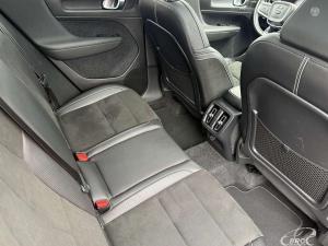 Красный Вольво XC40 2019 в Клайпеда, объемом двигателя 1.97 л и пробегом 77 тыс. км за 21500 €, фото 13 на AUTOMOTO.COM.LV