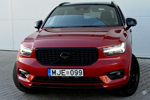 Red Volvo XC40 2020 in Kretinga, with an engine capacity of 1.97 L and mileage of 78 thousand km for 21499 €, photo 2 on AUTOMOTO.COM.LV
