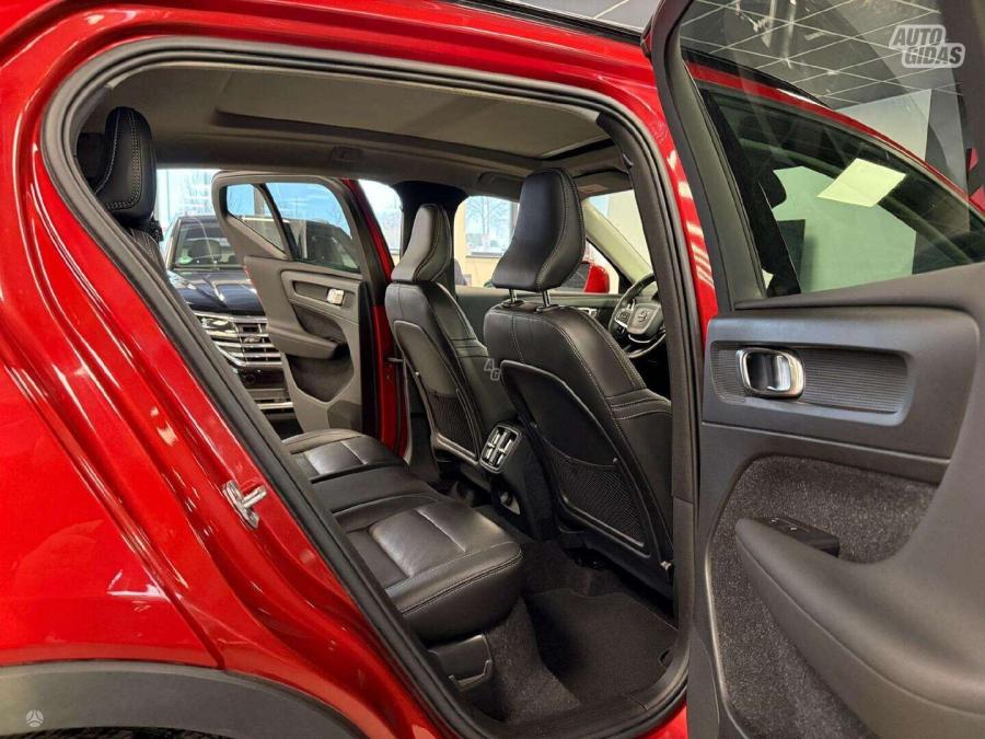 Red Volvo XC40 2020 in Klaipeda, with an engine capacity of 2.00 L and mileage of 37 thousand km for 22500 €, photo 28 on AUTOMOTO.COM.LV