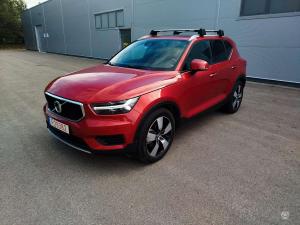 Sarkans Volvo XC40 2020 Utena, ar dzinēja tilpumu 1.97 L un nobraukumu 101 tūkst. km par 20700 €, foto  vietnē AUTOMOTO.COM.LV